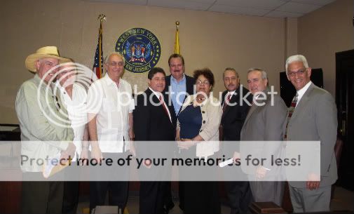 West New York honra a Rafael Ibarra Roque en evento del 20 de Mayo ...